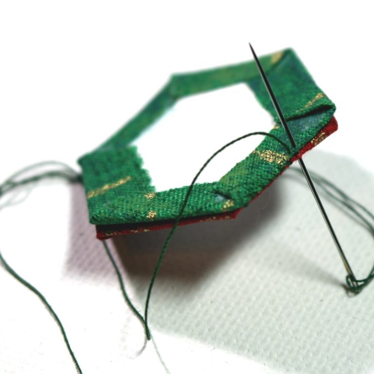 How to Make an EPP Wreath Ornament with Hexies - Create Whimsy