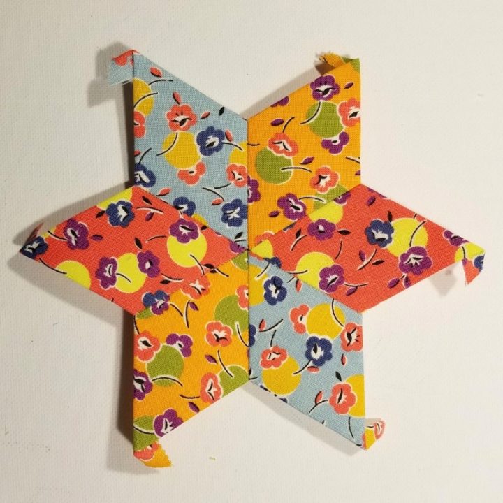 Make an English Paper Pieced Mug Rug - Create Whimsy