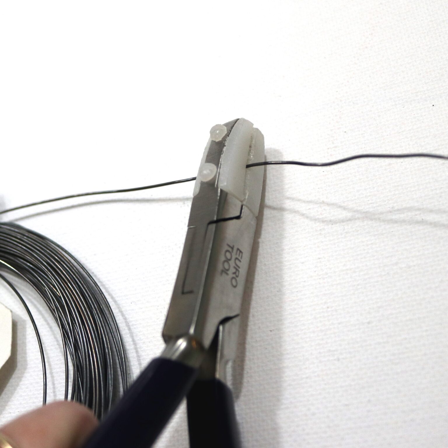 How to Make a Simple Wire Loop for Jewelry - Create Whimsy