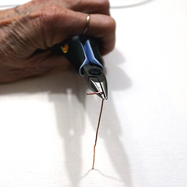 How to Make a Simple Wire Loop for Jewelry - Create Whimsy